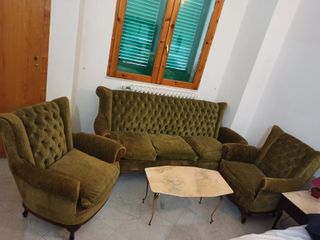 1 divano di velluto verde 3 posti, 2 poltrone