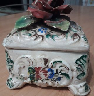 portagioie in ceramica