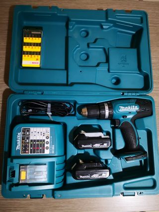 Trapano avvitatore con percussione Makita BHP453RH