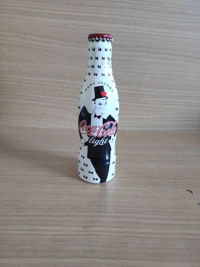 Botella Aluminio Coca-Cola Marc Jacobs de segunda mano por 15 EUR en ... Botella Aluminio Coca-Cola Marc Jacobs de segunda mano por 15 EUR en ...