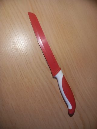 Coltello a lama seghettata
