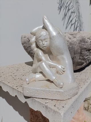 caldo abbraccio ad un bambino