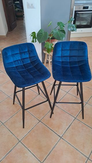 Coppia di sgabelli semi-nuovi
