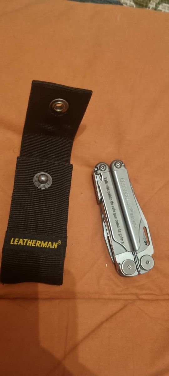 Leatherman Wave Plus de segunda mano por 85 EUR en Valencia en WALLAPOP