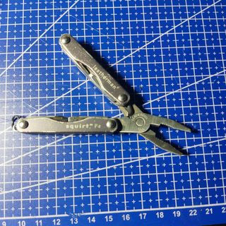 leatherman squirt