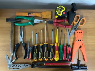 Set Utensili da Lavoro cacciaviti pinze 22pz