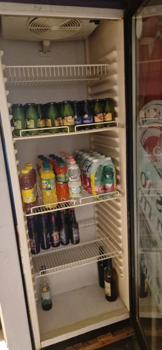 frigorifero verticale nastro azzurro