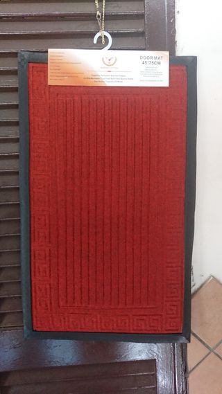 tappeto zerbino nuovo con cartellino