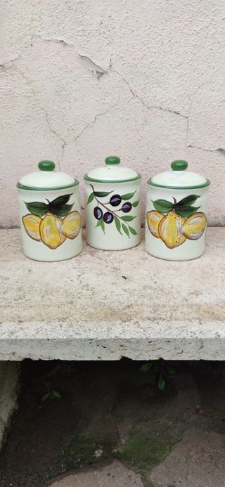 barattoli di ceramica