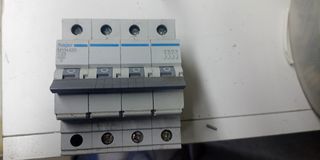 Interruttore Magnetotermico 4 poli Hager 25 A
