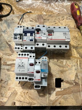 Differenziale magnetico orologio alimentatot