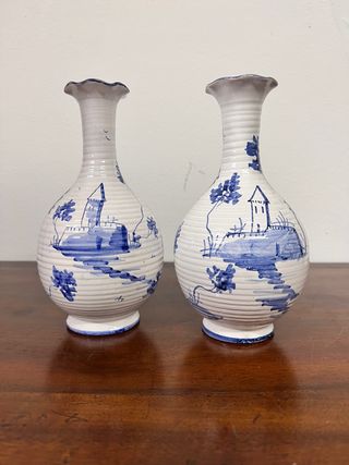 Coppia di vasetti in ceramica di Zaccagnini.