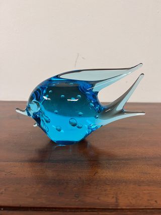 Pesce in vetro di Murano azzurro.