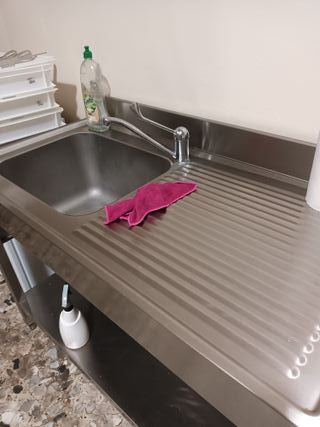 Lavello e tavolo acciaio