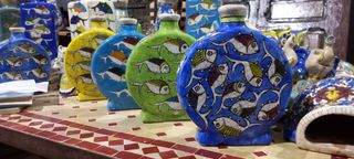 Vaso in ceramica decorato a mano