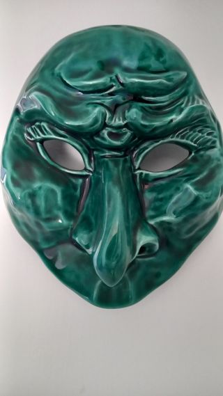 Maschera in ceramica
