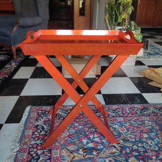 vassoio in legno con cavalletto Brandani