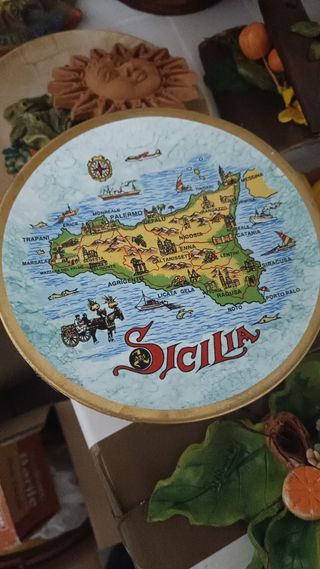 piatto della Sicilia in ceramica