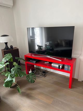 Mobile tv rosso laccato