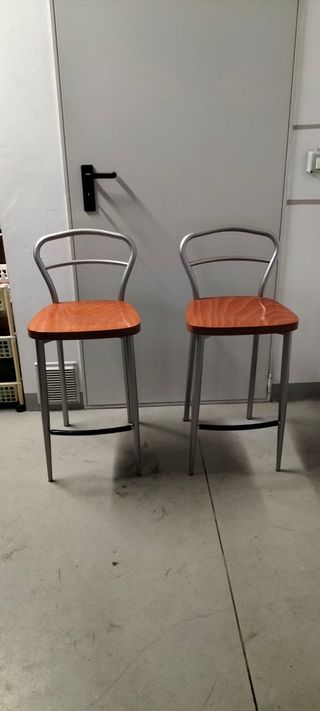 Sgabelli alti legno e alluminio
