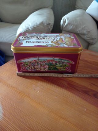 vintage scatola latta