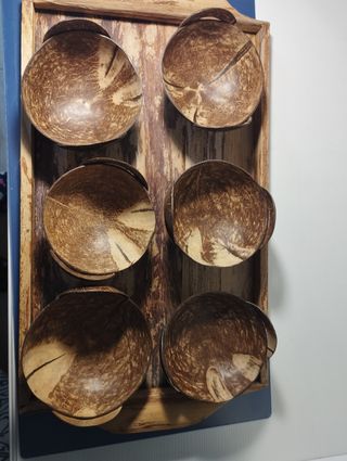 ciotole e vassoio originali arte rattan e