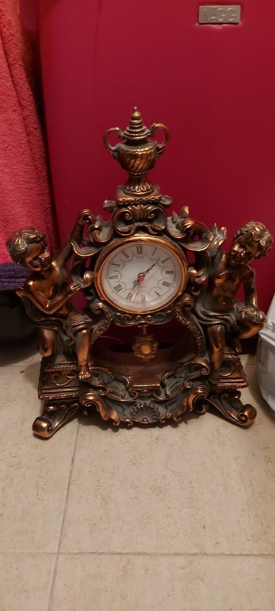 reloj con pendulo de segunda mano por 29 EUR en Oviedo en WALLAPOP