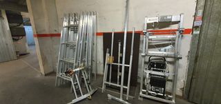 Elevatore a motore per sollevamento materiali