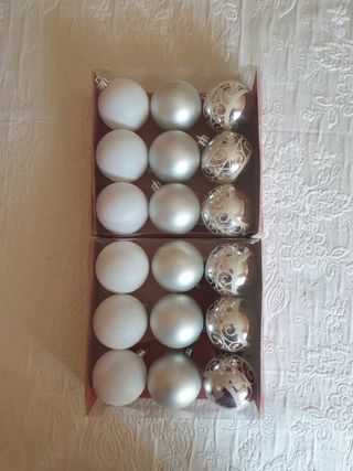 Palline natalizie colore bianco e argento