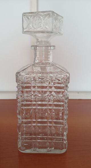 Bottiglia in vetro per liquori.