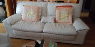 Divano letto in pelle della Natuzzi