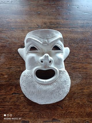 maschera fatta a mano