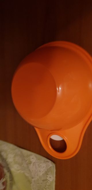 contenitore con sigillo   marchio tappeware