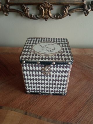 scatola in legno e tela