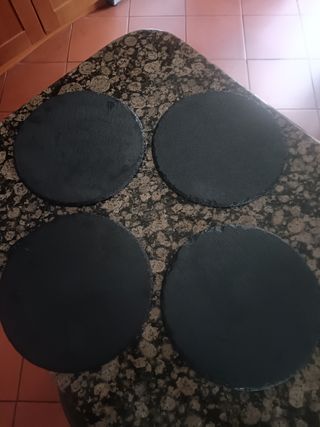 set di piatti in pietra lavica