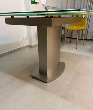 Tavolo vetro allungabile fino a 200
