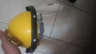 casco da cantiere regolabile con visiera