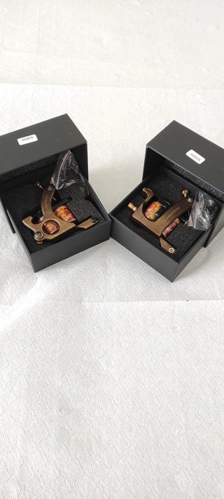 Coppia di macchinette da linea e shader