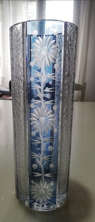 vaso in  Cristallo con decorazioni