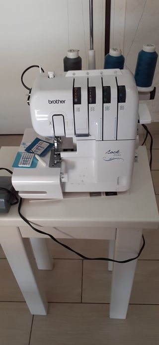 Macchina taglia e cuci