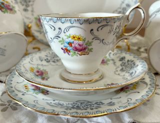 Tazza da thè con doppio piattino Royal Albert "