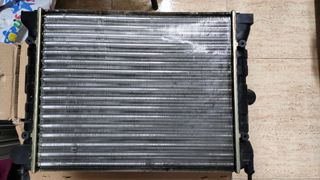 Radiador PA66-GF30 para Westfield / VW Polo de segunda mano por 25 EUR ...