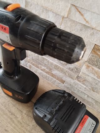 Trapano avvitatore a batteria Felisatti