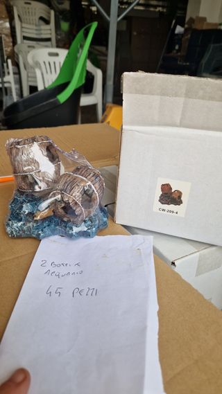 decorazioni acquario 2 botti tana.