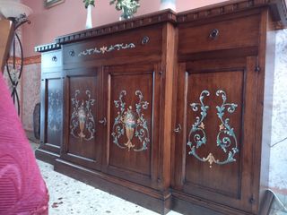 Credenza pitturata a mano legno massello noce