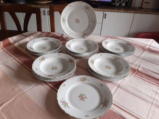 servizio piatti Tognana in porcellana vintage