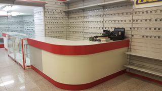 STIGLIATURA NEGOZIO IN METALLO