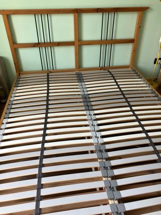 Letto una piazza e mezza in pino