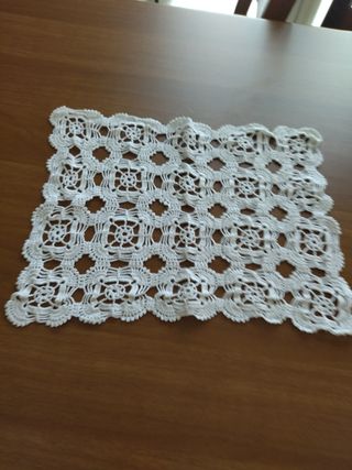 elaborato centrino  uncinetto vintage