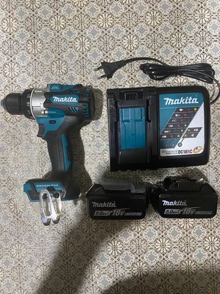 Trapano a percussione MAKITA